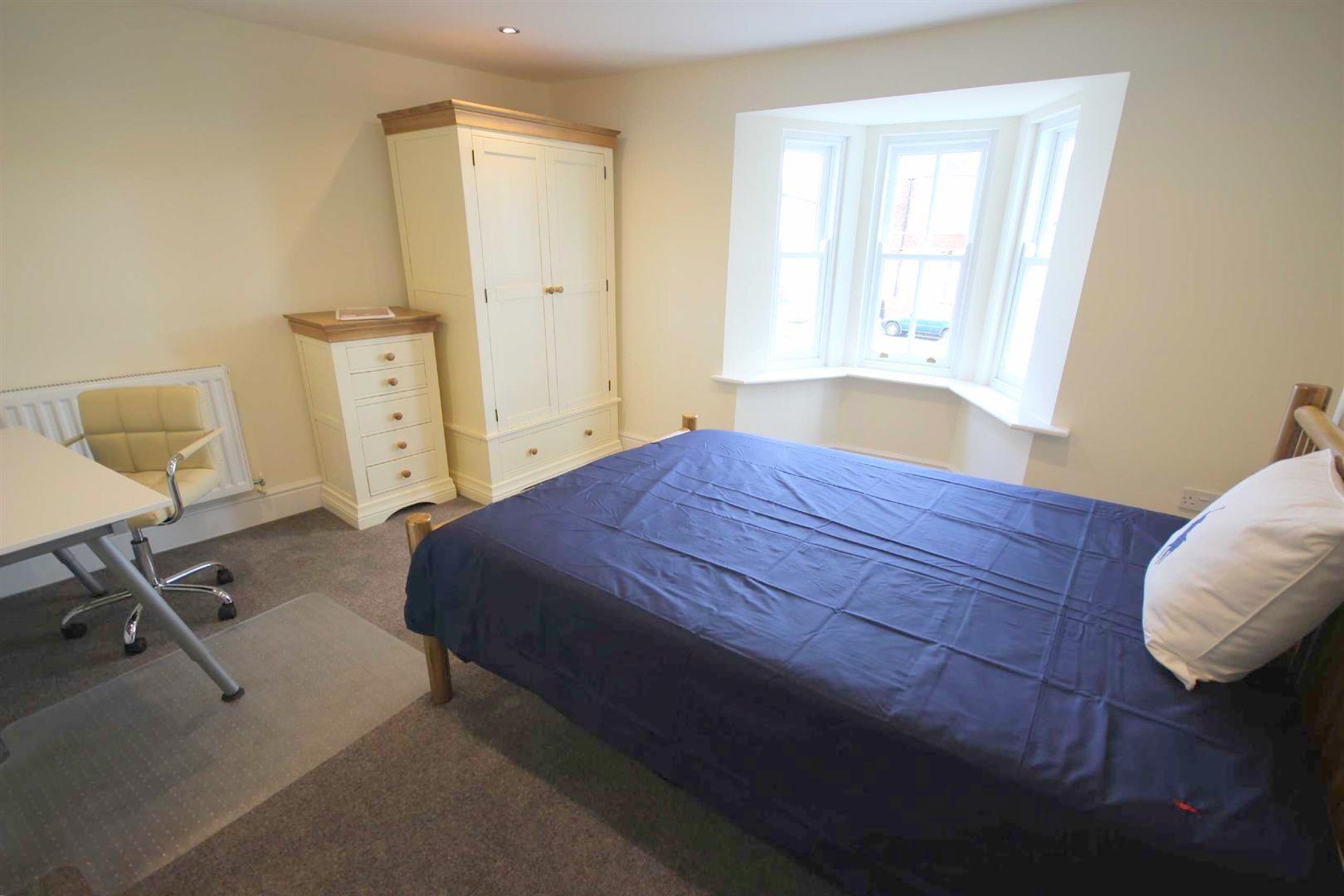 Gilesgate, Gilesgate, Durham – Robinsons